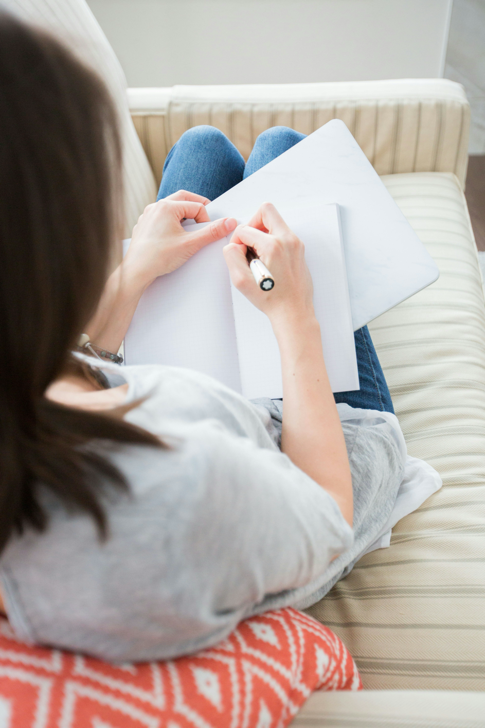 50 Thought-Provoking Journal Prompts for Homeschool Moms to Track Their ...